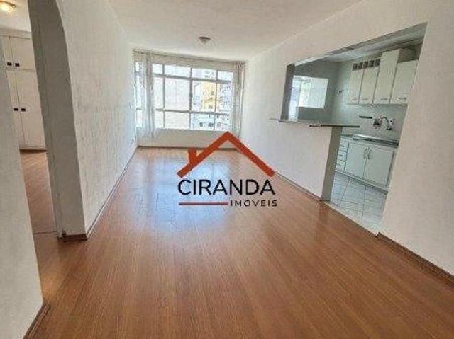 Apartamento Amplo de 1 Dormitório na Rua Frei Caneca Com Vaga