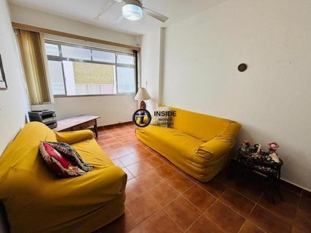Apartamento amplo de 1 quarto próximo ao mar