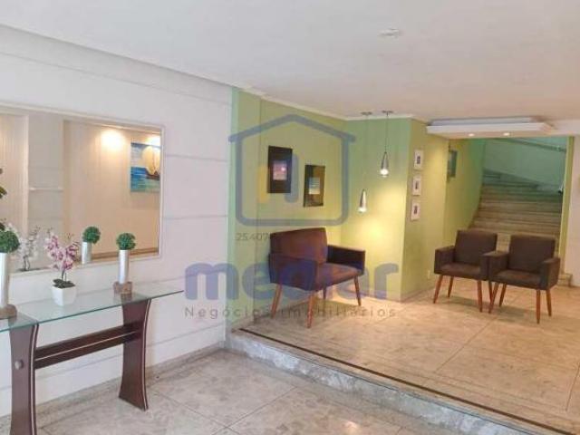 Apartamento amplo de 3 dormitórios com suíte no Embaré!