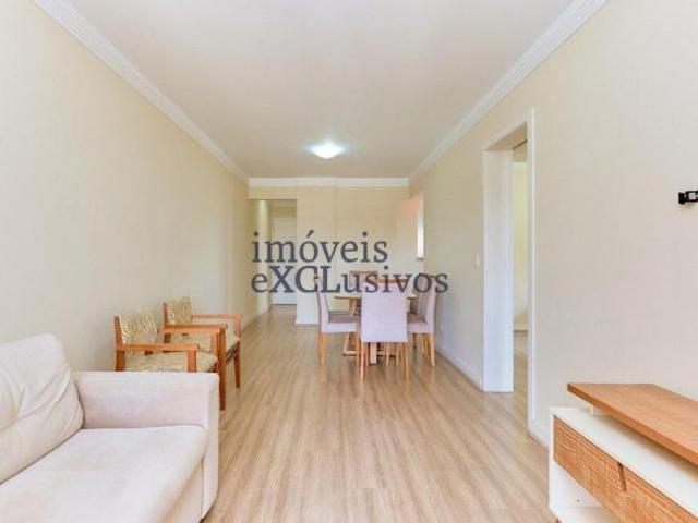 Apartamento amplo e mobiliado no Juvevê