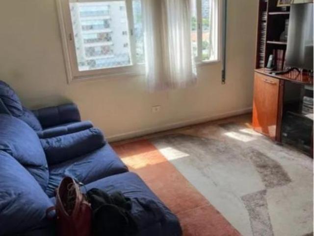 Apartamento amplo e arejado no Tatuapé