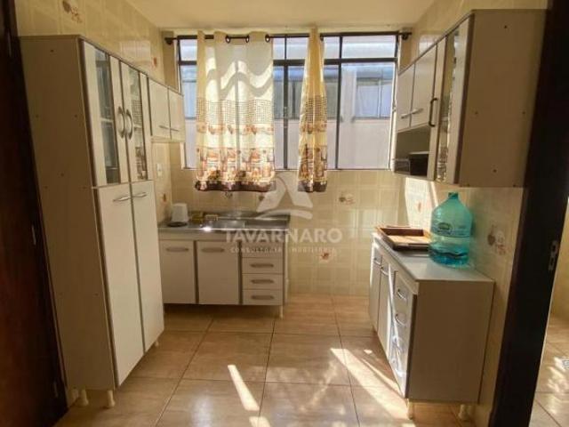 Apartamento Amplo e Bem Localizado com 3 Dormitórios e Garagem!