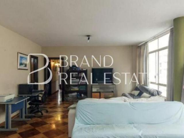 Apartamento amplo e cheio de personalidade à venda em Santa Cecília, com 178m² 3 quartos e 1 vaga!
