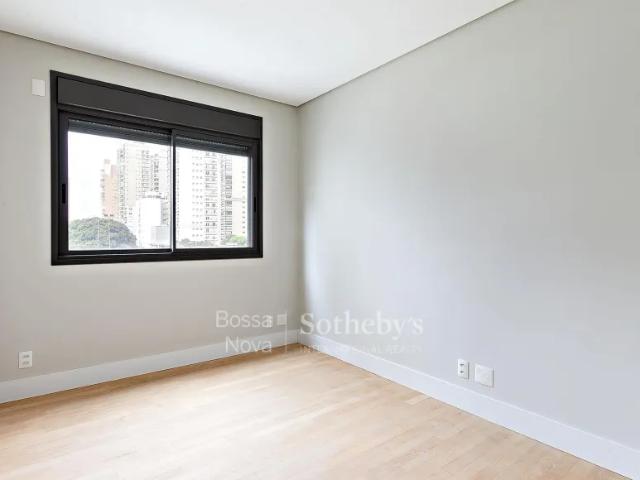 Apartamento amplo e com vista livre