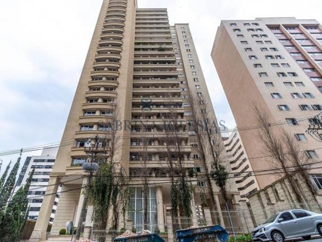 Apartamento AMPLO E IMPONENTE NO MELHOR DO BATEL