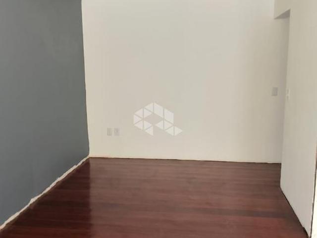 Apartamento Amplo e Reformado à Venda no Bairro Menino Deus Porto Alegre