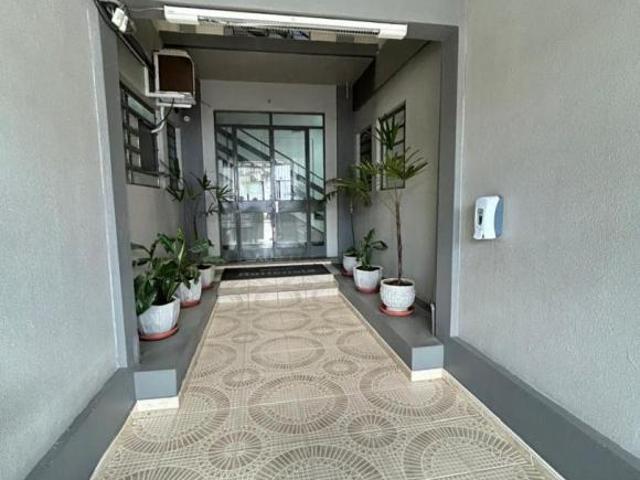 Apartamento Amplo e Semimobiliado em ótima localização!