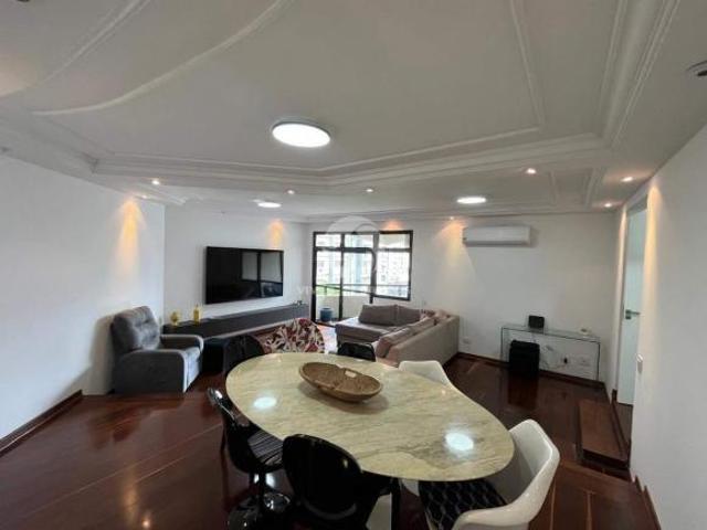 Apartamento amplo e sofisticado a apenas 1 quadra da praia da Aparecida, em Santos!