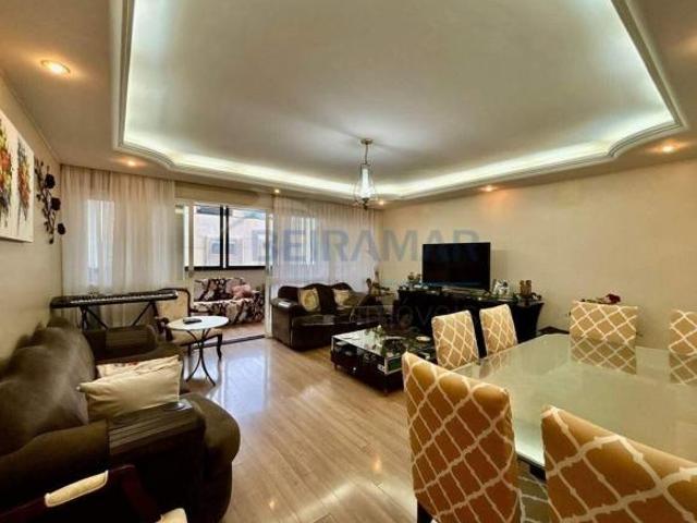 Apartamento Amplo e Vazado com 4 Quartos, Suíte e 2 Vagas na SHCGN 704 Asa Norte