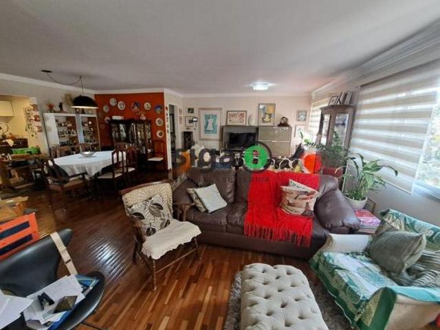 Apartamento amplo em Perdizes, 145m², próximo à PUC SP