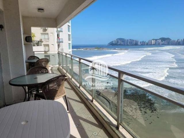 Apartamento amplo frente ao mar com excelente vista