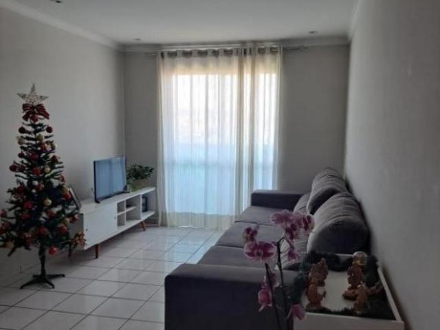 Apartamento amplo, Mobiliado, Ótima localização