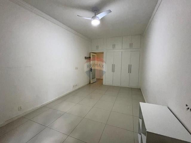 Apartamento Amplo na Tijuca, Ótimo Preço! Use FGTS ou Financiamento!