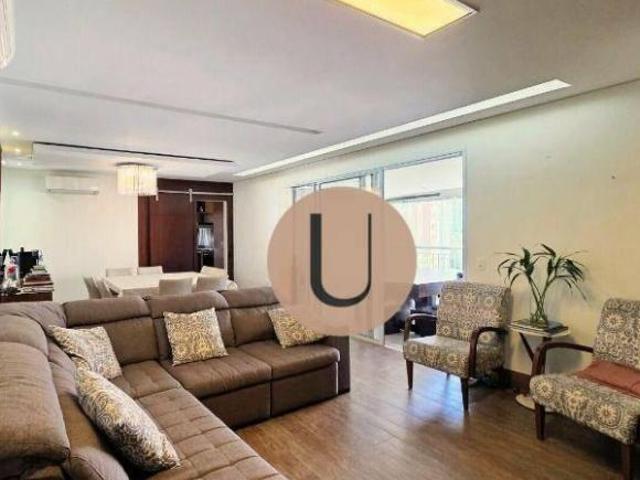 Apartamento amplo na Vila Andrade