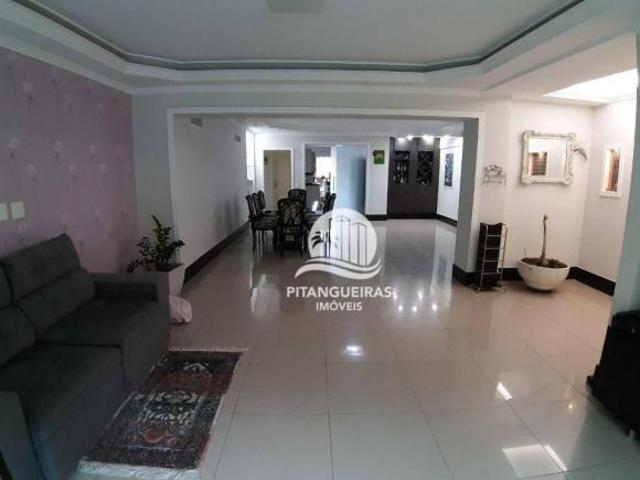 Apartamento amplo na região nobre da Praia das Pitangueiras