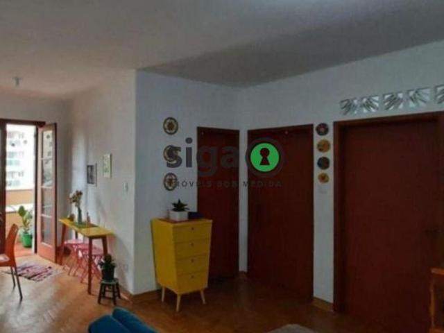 Apartamento amplo na Rua Avanhandava com 2 dormitórios e localização privilegiada no Centro de São P