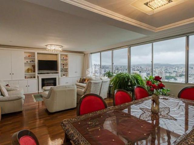 Apartamento amplo no bairro Rio Branco com 3 dormitorios duas suites, sendo uma master e outra ameri