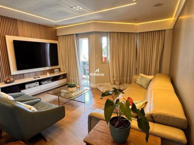Apartamento amplo no centro de Dourados MS com 3 suítes e área social integrada
