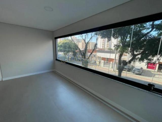 Apartamento amplo no coração da Vila EMA