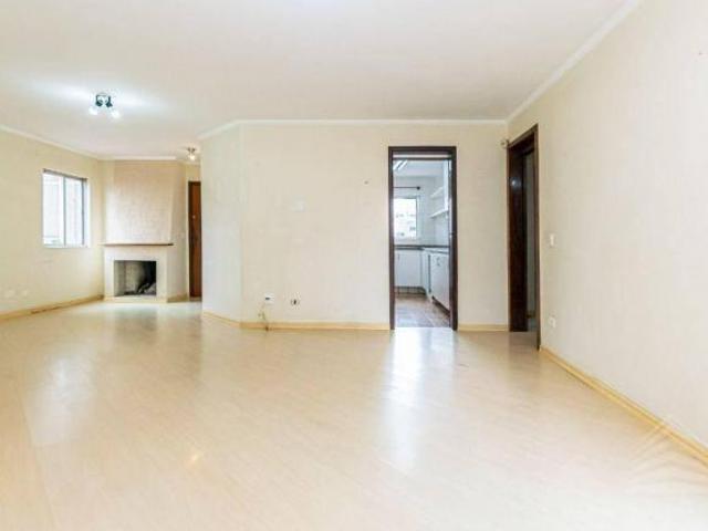 Apartamento Amplo no Juvevê | 3 Quartos, Suíte, Sacada com Churrasqueira e 2 Vagas