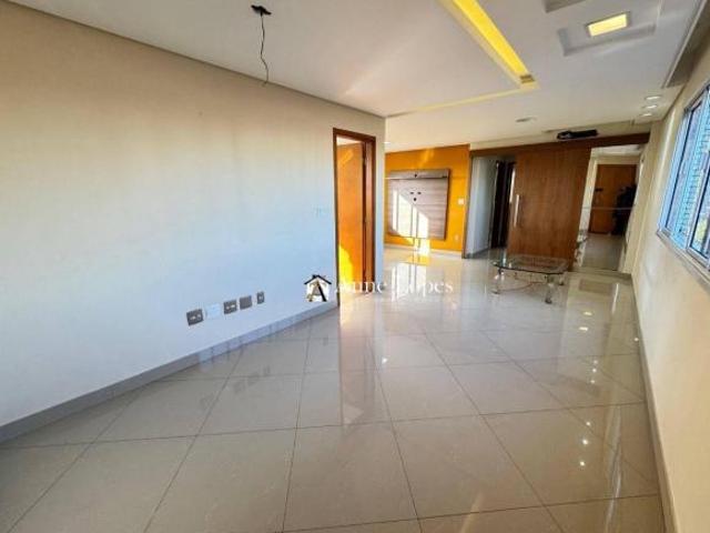 APARTAMENTO AMPLO NO MACUCO | 3 DORMITÓRIOS, ELEVADOR, GARAGEM FECHADA E DEPENDÊNCIA COMPLETA!