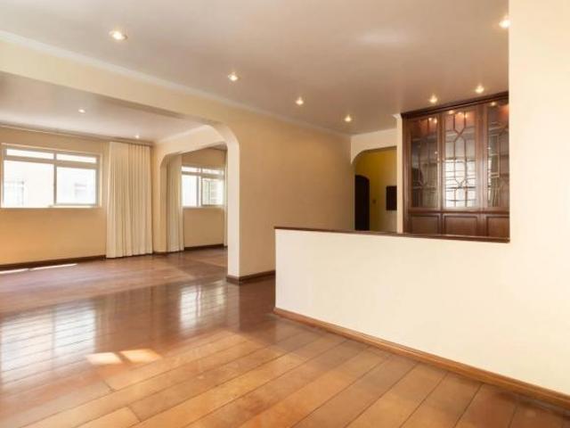 Apartamento Amplo próximo à Paulista: 3 Quartos, 2 Banheiros, 1 vaga Bela Vista, São Paulo, SP