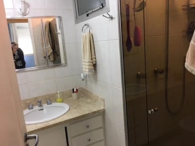 Apartamento amplo reformado