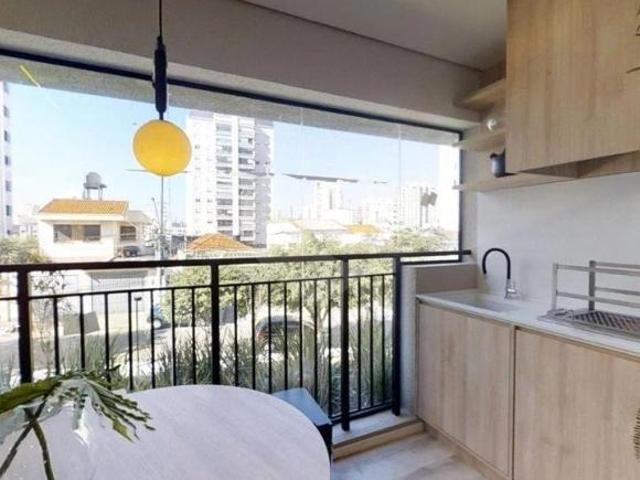 Apartamento Andar Alto com 2 Dorms 1 Suíte e Varanda | Condomínio Completo | 10 min Metrô Santa C