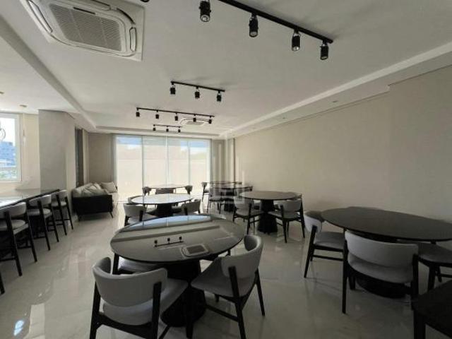 Apartamento andar alto com 2 vagas à venda no Edificio Elegance Tower em Foz do Iguaçu