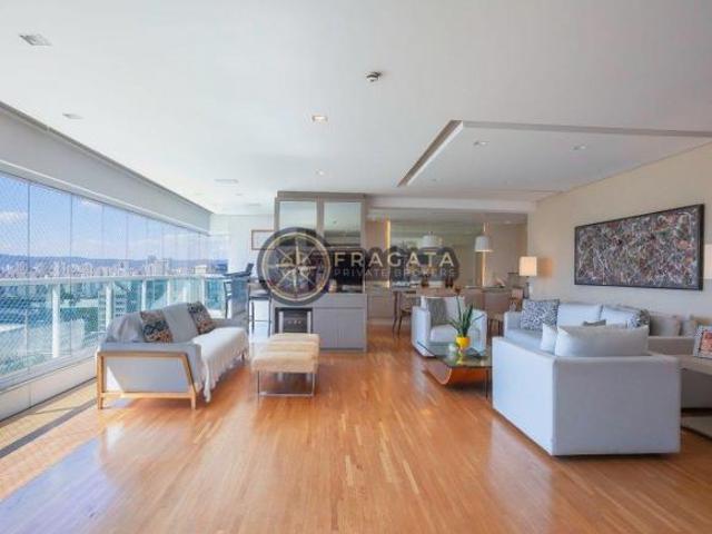 Apartamento Andar Alto 255M², 3 suítes 3 vagas lazer Perdizes / SP
