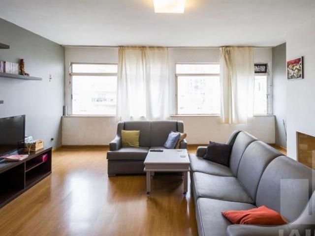 Apartamento andar alto, 3 dormitórios sendo 1 suíte e 1 vaga Higienópolis