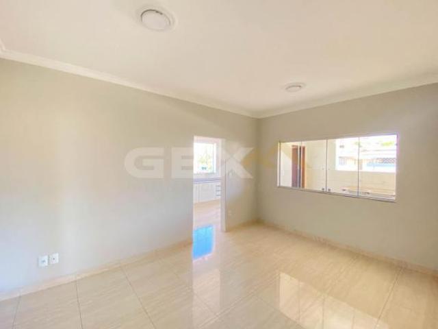 Apartamento Andar inteiro à Venda no Bairro Planalto em Divinópolis/MG