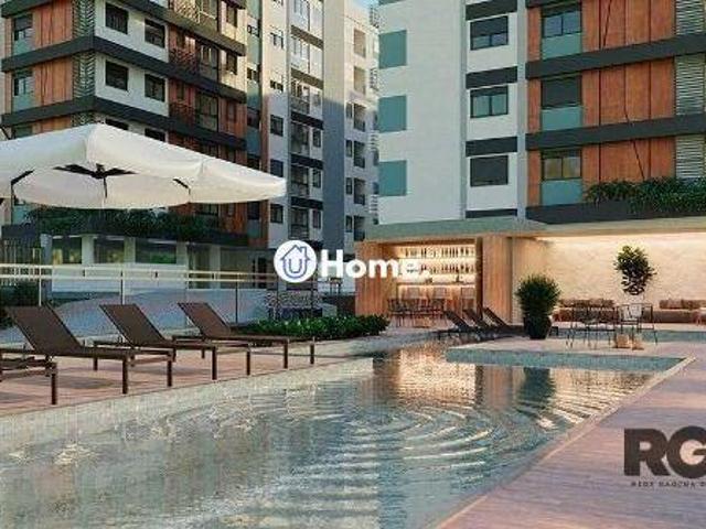 Apartamento bairro Cristal, com 2 dormitórios, 1 suíte, 1 vaga, infra de resort