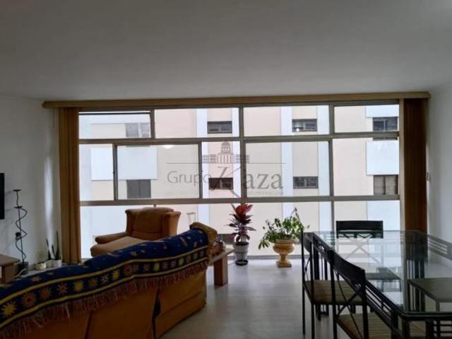 Apartamento Bairro Paraiso 3 Dormitórios 160m²