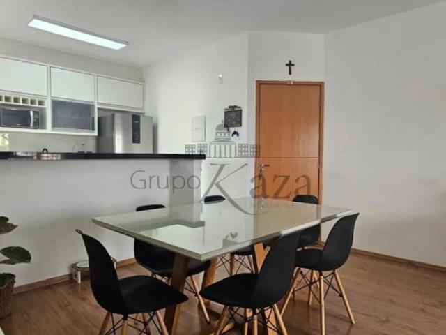 Apartamento bairro Parque Santo Antônio Residencial Torres do Parque 3 Dormitórios uma suíte