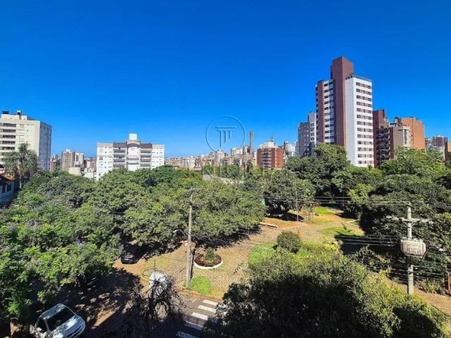 Apartamento bairro Petrópolis em Porto Alegre