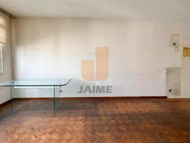 Apartamento bem conservado, 02 dormitórios e 01 vaga Perdizes