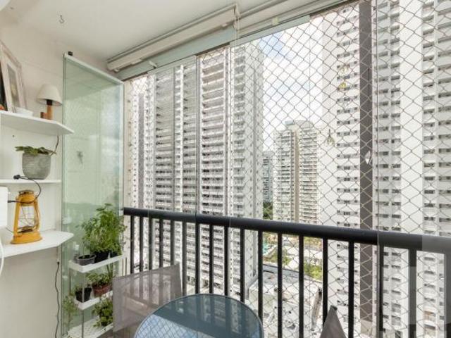 Apartamento bem conservado, 2 dormitórios e 1 vaga, prédio com lazer completo Lapa