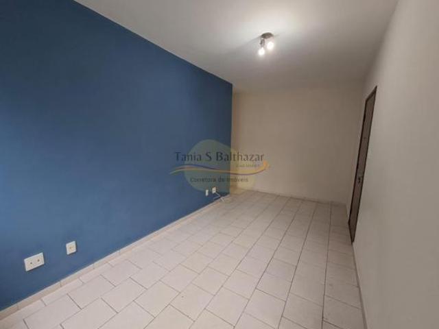 Apartamento bem conservado. Bairro Parque São Vicente, em São Vicente/SP