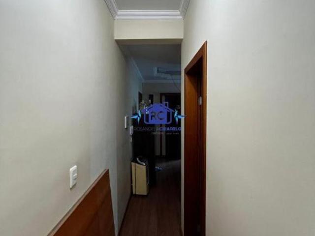 Apartamento bem localizado, 2 quartos, sala, cozinha, banho social, area de serviço e garagem