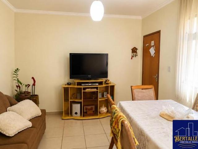 Apartamento Bem Localizado com 2 Quartos e Garagem Ampla em BH