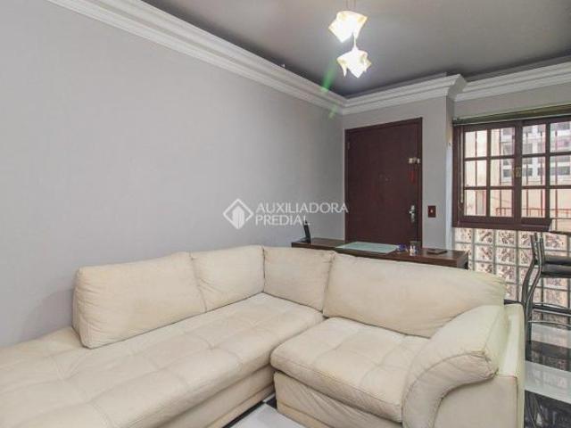 Apartamento, bem localizado de 2 quartos