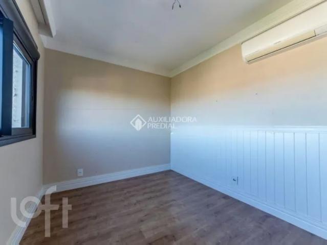 Apartamento bem localizado em Porto Alegre