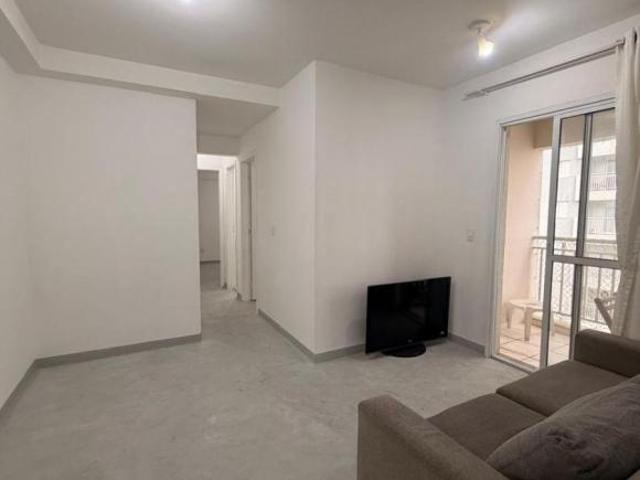 Apartamento bem localizado no tradicional bairro do Tatuapé à três Quadras do Metrô Carrão