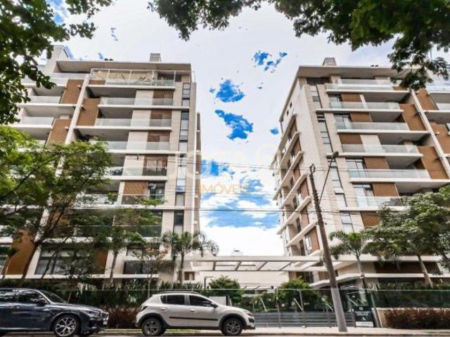 Apartamento bem localizado no Batel J8