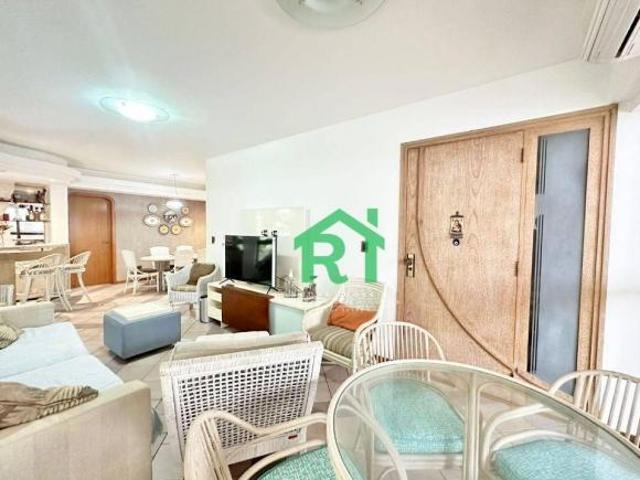 Apartamento à beira mar com 3 quartos 1 suíte, 2 vagas à venda em Pitangueiras, Guarujá