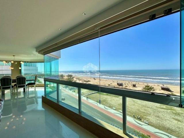 Apartamento Beira Mar, 04 quartos, mobiliado e decorado, em Capão da Canoa/RS