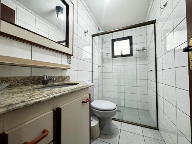 Apartamento beira mar com lazer — Astúrias — Guarujá