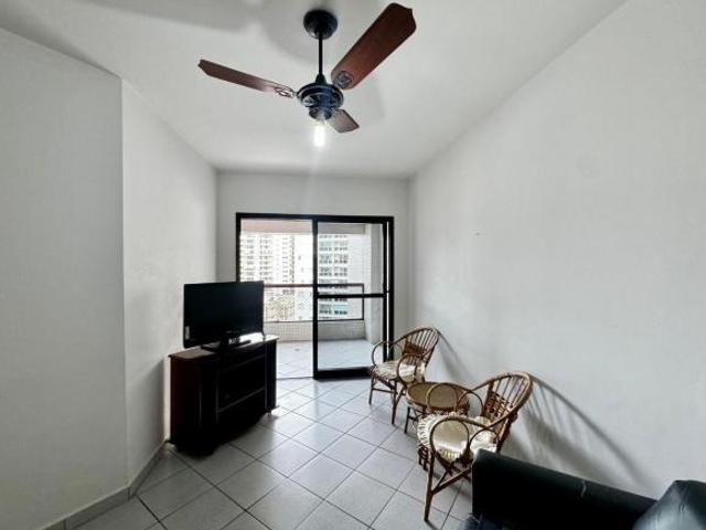 Apartamento beira mar com lazer — Astúrias — Guarujá