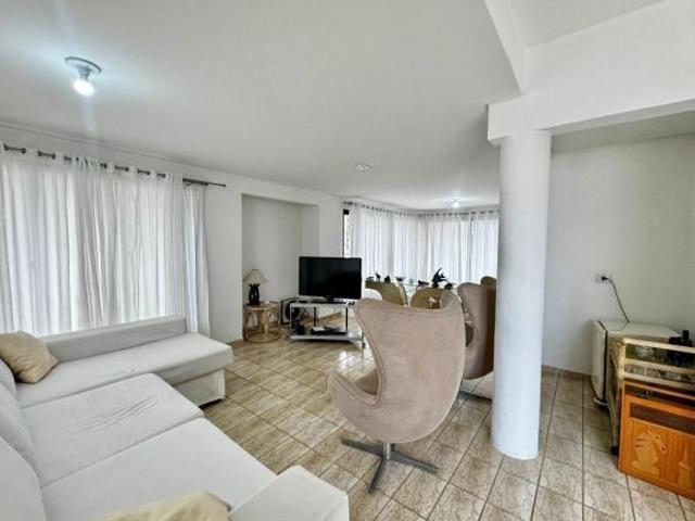 Apartamento beira mar com lazer — Astúrias — Guarujá